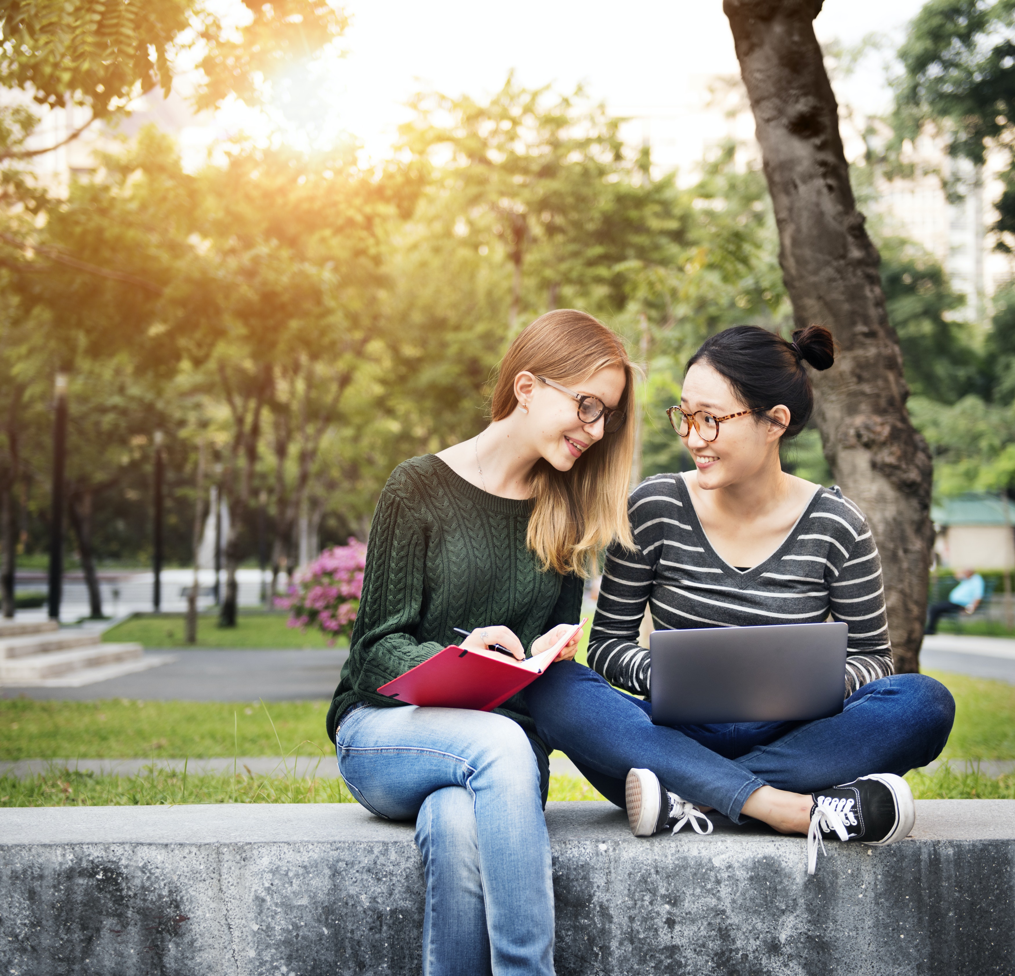 Pros and Cons of Off Campus Housing – Take It Personel-ly